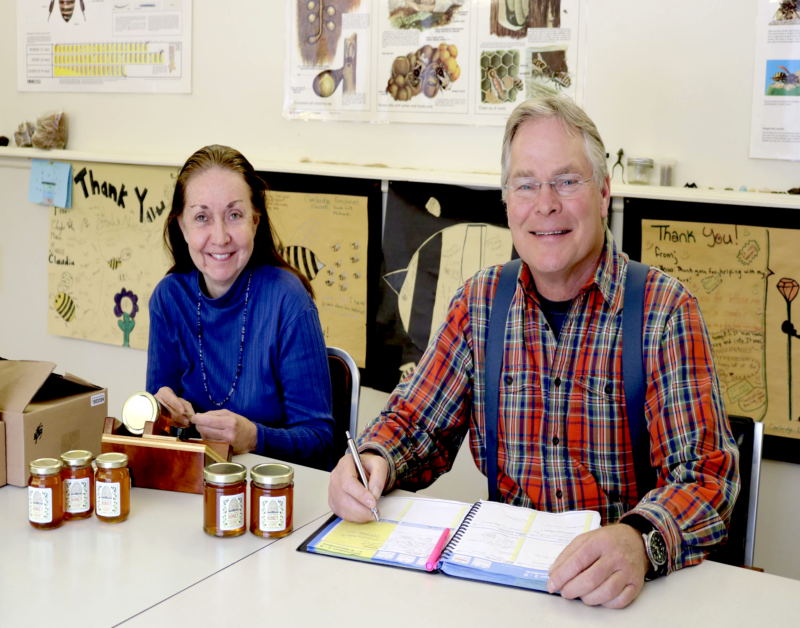 About the Honey Bee Research Centre – Honey Bee Research Centre