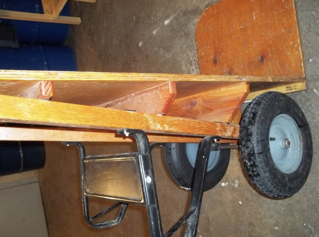 Wheelbarrow Project - Honey Bee Research Centre